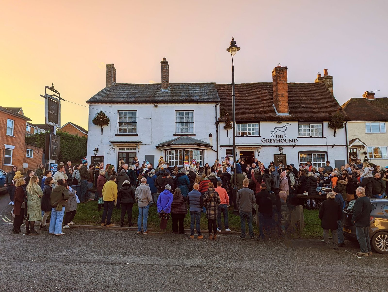 The Greyhound, Overton